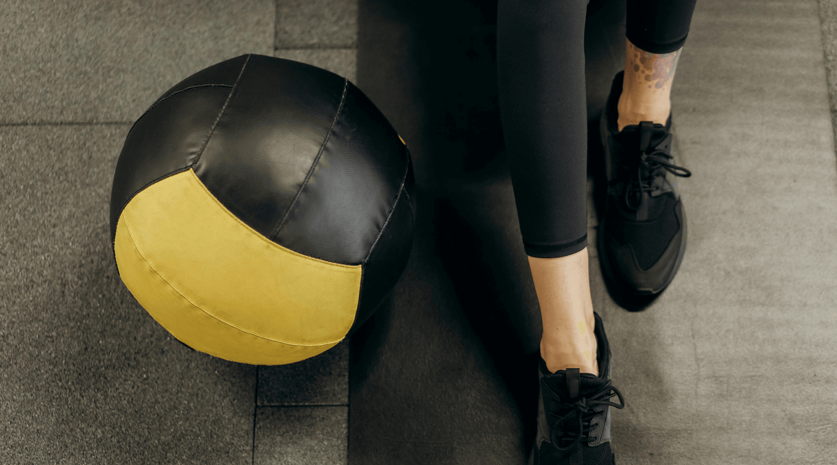 How To Perform The Perfect Medicine Ball Slam & Free Medicine Ball Sla