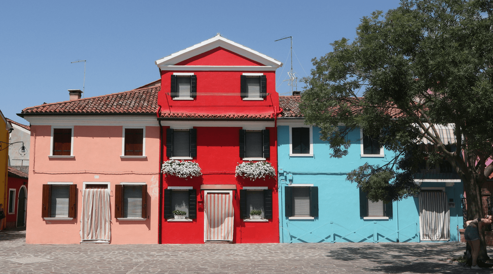 What Is a Colour Walk and How to Start Your Own Colour Walk